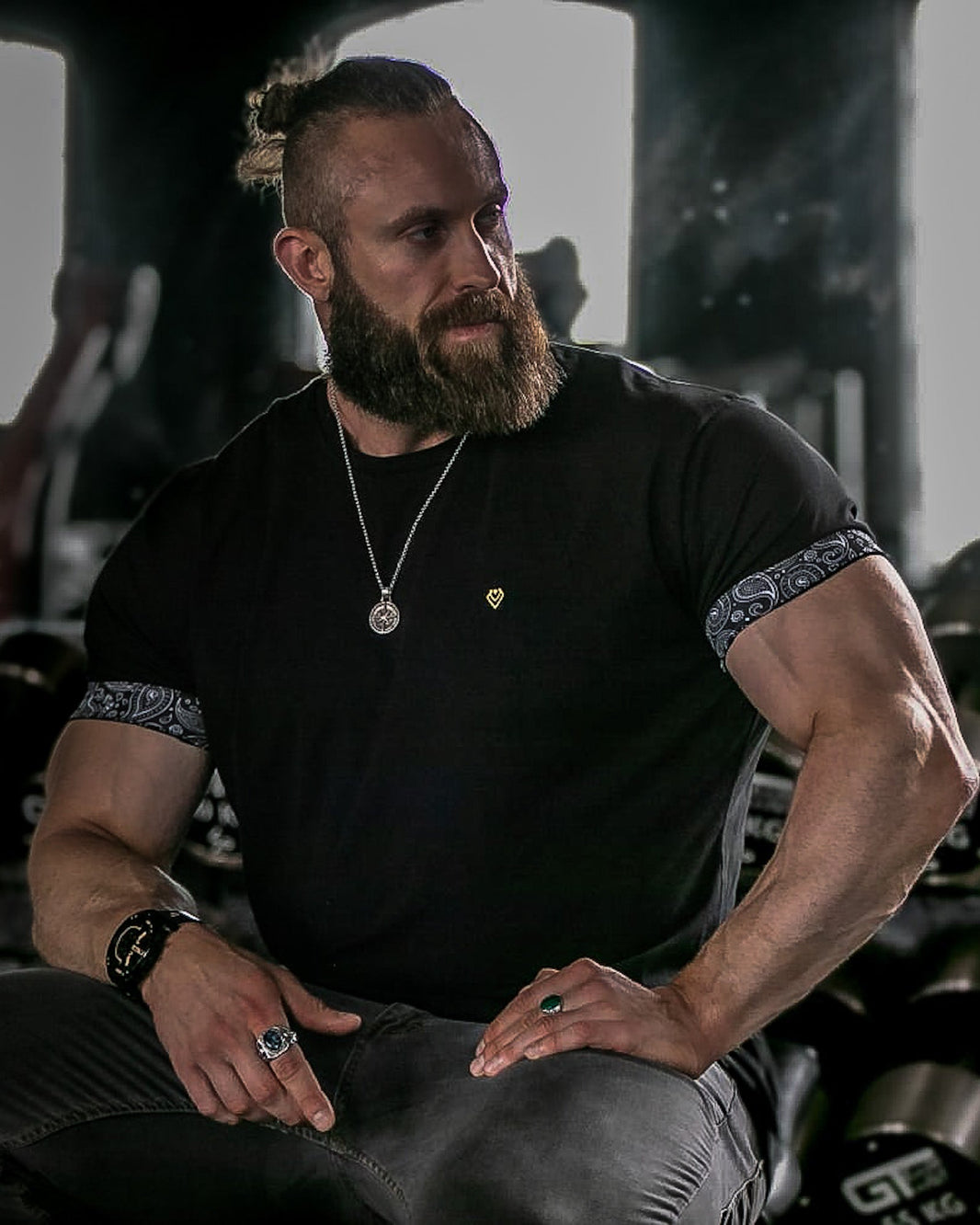 Muscle Fit T-Shirts for Bodybuilders | T-Shirts for Large Muscular Men ...